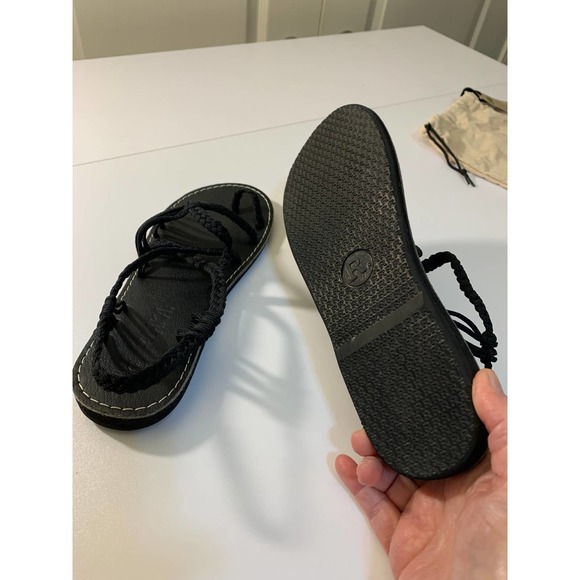 plaka | Shoes | Plaka Palm Leaf Strappy Sandal Womens 8 Black Handwoven ...